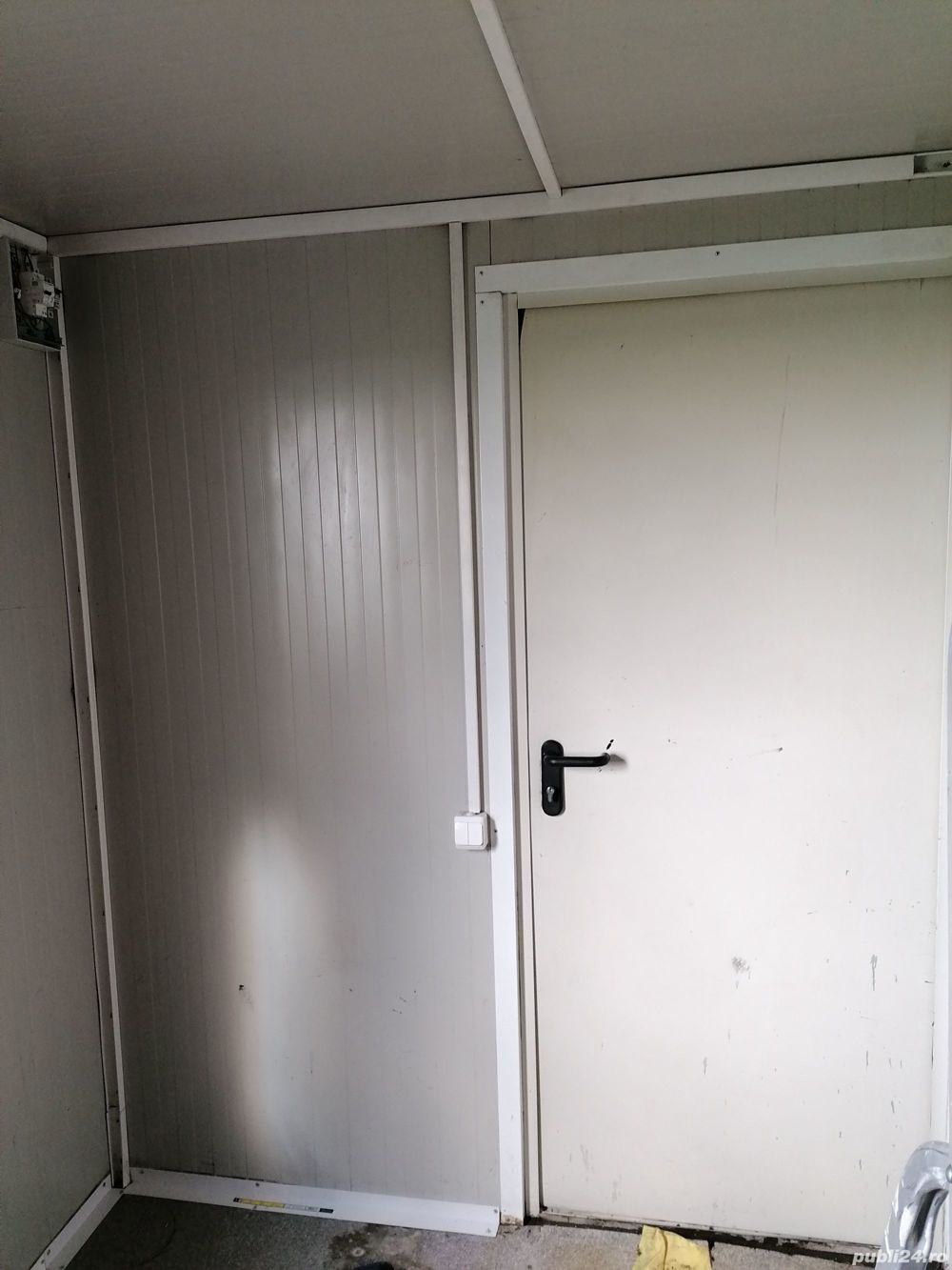 Vand container(6x2,4x2,5 ml) Constanta - Casa si gradina - Publi24.ro