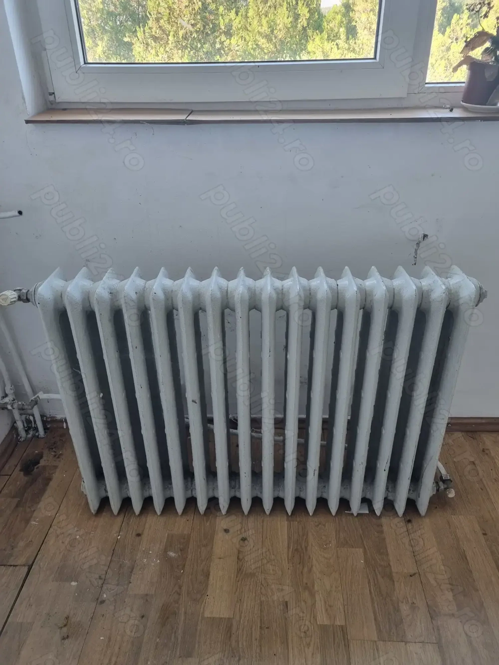 Calorifere fonta stare buna Targu Jiu - Casa si gradina