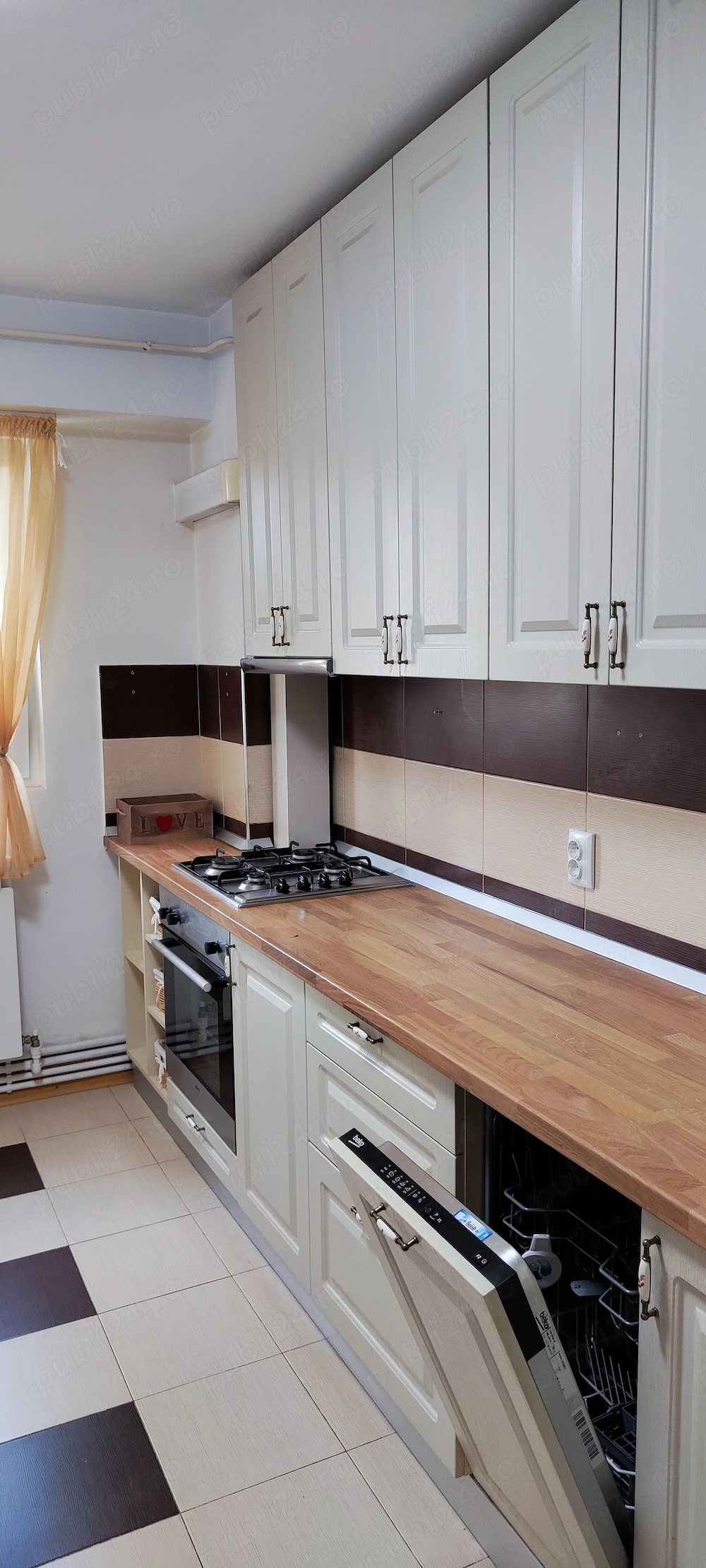 Inchiriez apartament 2 camere cam. Decomandat, 55 mp Etaj 4 Mazepa 2 ...