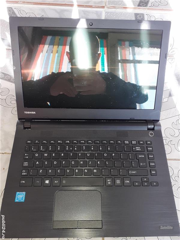 Vând laptop defect pentru piese Oravita - Electronice - Publi24.ro