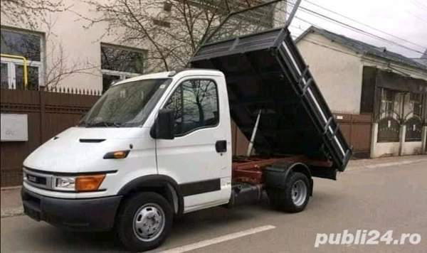 Echipă de băieți facem urmatoarele: Tai iarba -Doboram copaci uscați ...