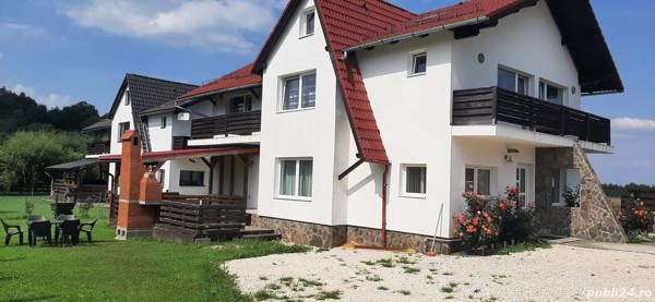 Casa de Vacanta la Bran Predelut - Cazare - Turism - Publi24.ro