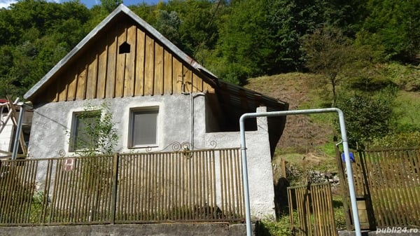 Vand casa 2 camere cam. 40 mp numar niveluri 1 • Nadrag Timis