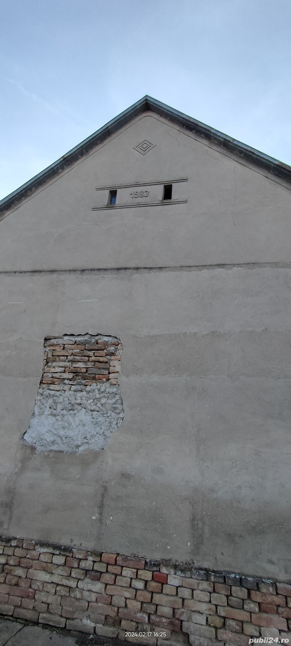 Vand casa la tara 200 mp • Vinga Arad