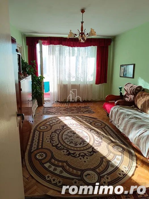 Vand apartament 2 cam. Decomandat, 52,0 mp Etaj 10 numar niveluri 10 ...