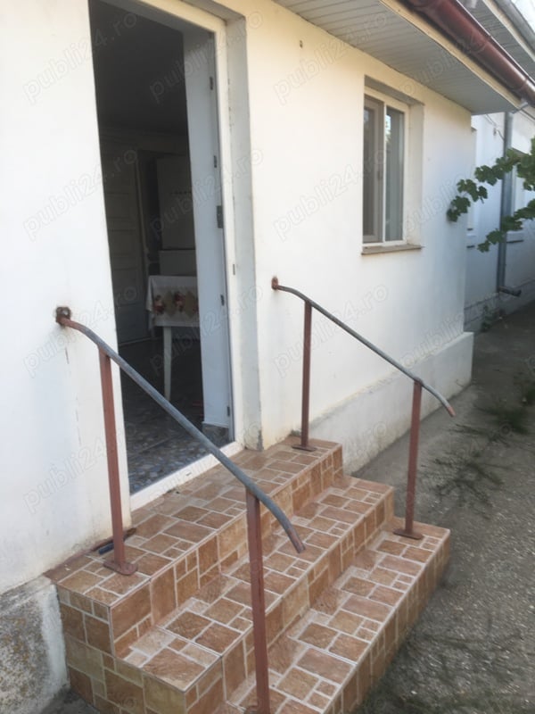 Vand casa 4 camere cam. 80 mp • Bals Olt