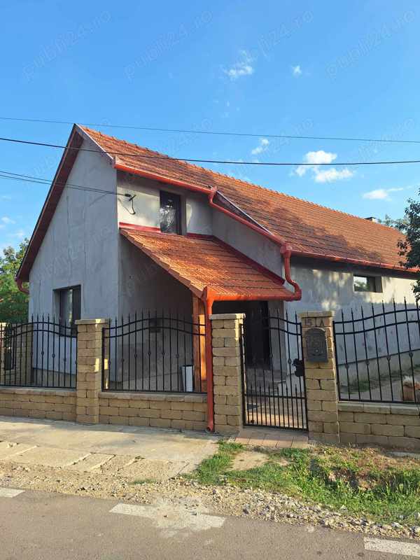 Vand casa 350,0 mp • Sacueni Bihor