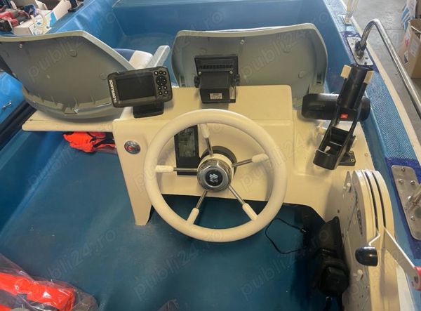 Barca Trimaran 6 persoane Alba Iulia - Timp liber si sport