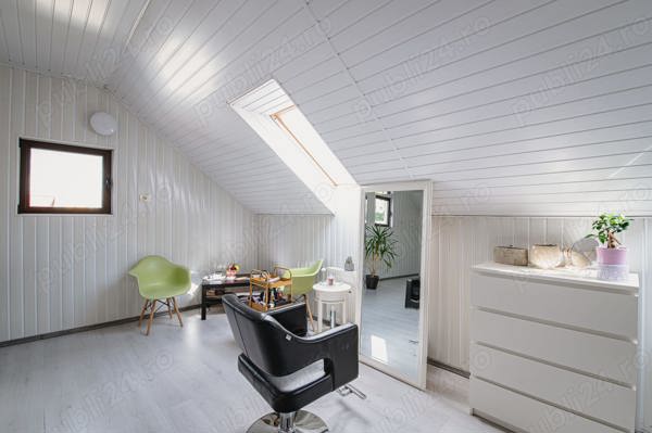 Inchiriez post coafor frizerie makeup Brasov