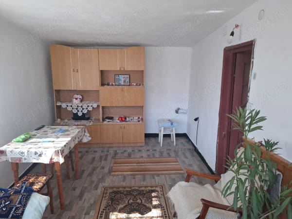 Vand casa 6 camere sau mai multe cam. 612 mp • Dragasani Valcea