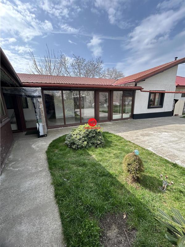 Casa la sol din BCA cu 3 camere, 4 bai, teren 555 mp, Eforie Sud Eforie ...