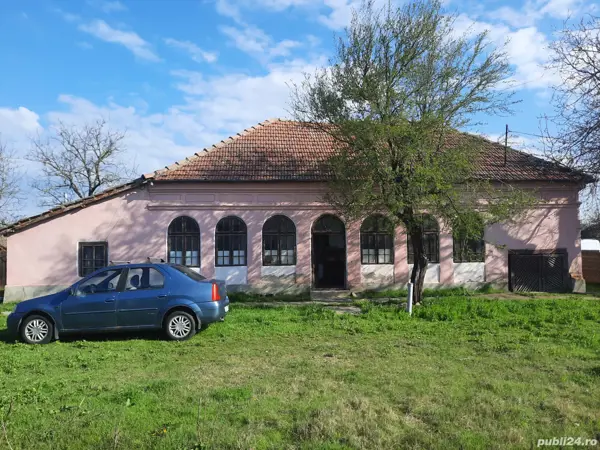 Vand casa 4 camere cam. 196 mp • Barca Dolj