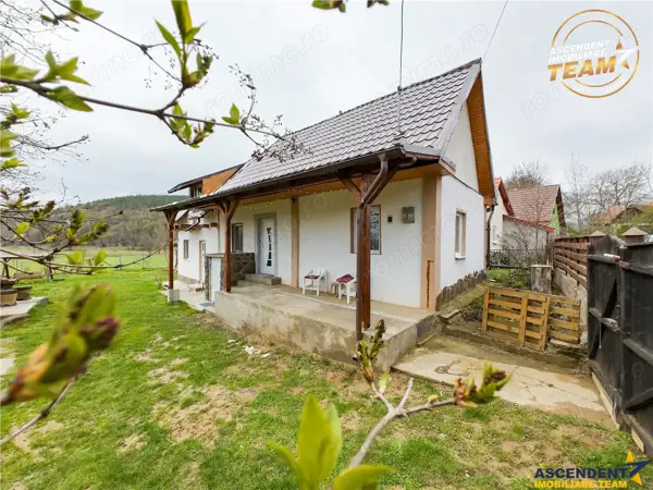 Vand casa 87 mp • Moacsa Covasna
