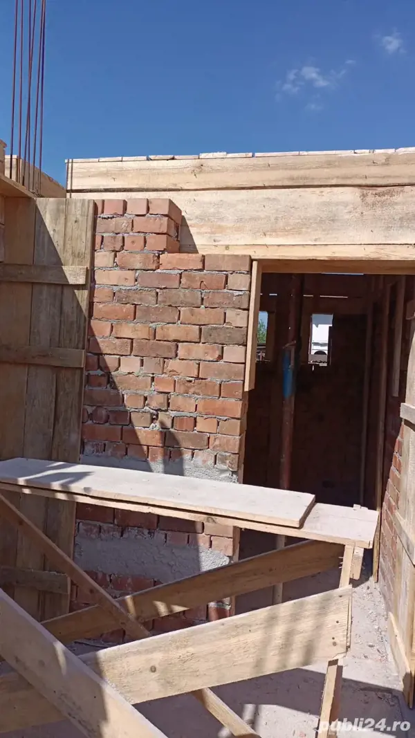 Mester zidar fierar dulgher execut constructi case la rosu Sector 4 ...