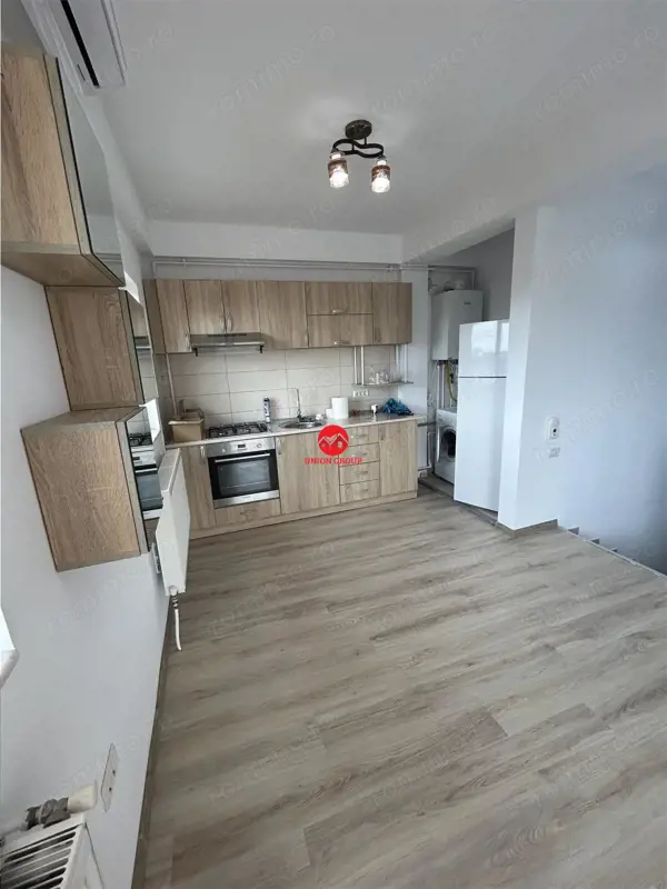 Vand apartament 37 mp Etaj 2 numar niveluri 2 Inel ii • Constanta Constanta