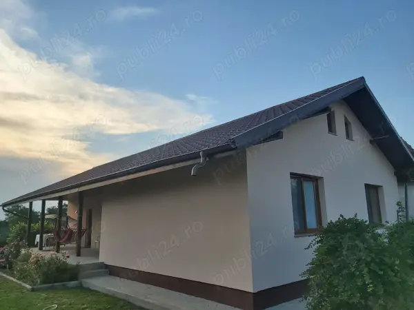 Vând casa la țară in Gepiu Bihor Gepiu - Imobiliare