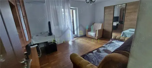Vand apartament 3 camere cam. 65 mp Craiter • Brasov Brasov