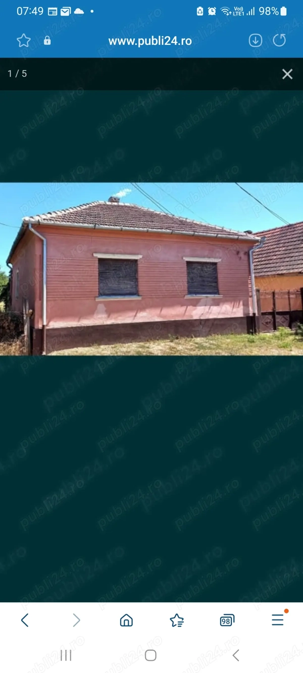 Vand casa de vacanta 3 camere cam. 100 mp • Minis Arad