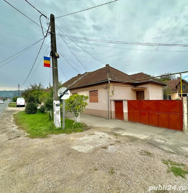 DOUĂ Case, curte comuna, 700mp teren, Bocsa Montană Bocsa