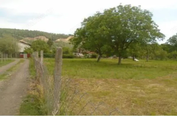 Vand teren pentru casa 345 mp front stradal 15 • Brosteni, Vrancea