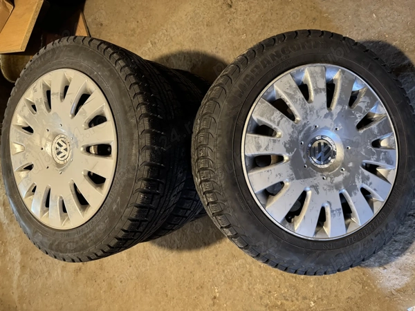 4 Jante cu anvelope iarnă VW 205/55/R16 Sibiu - Auto moto