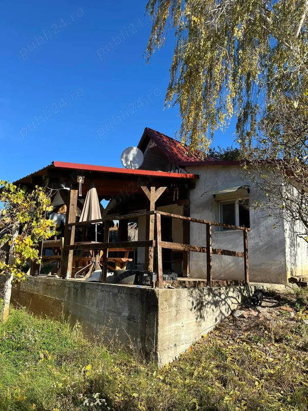 Vand casa de vacanta 2 camere cam. 22 mp • Biharia Bihor