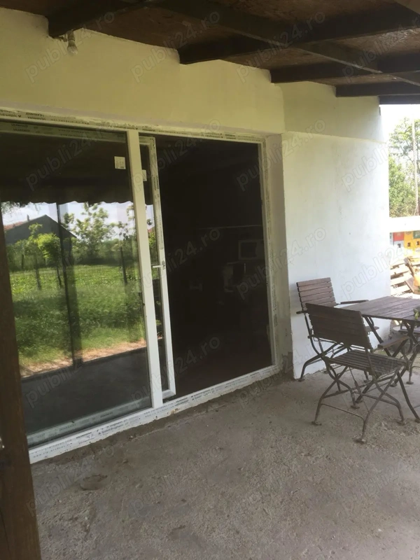 Vand casa de vacanta 3 camere cam. 150 mp numar niveluri 1 • Checea Timis