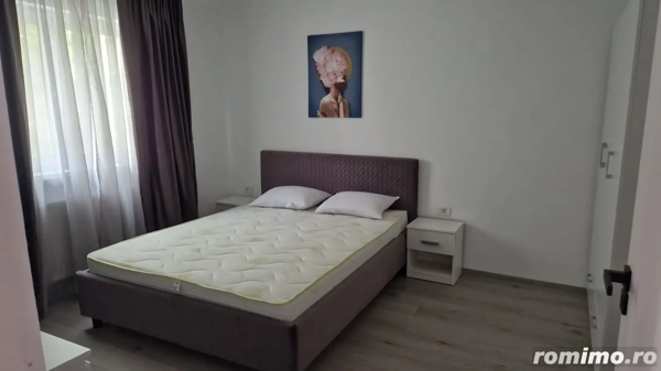 Vand apartament 1 camera cam. Decomandat, 33 mp Etaj 3 • Arad Arad