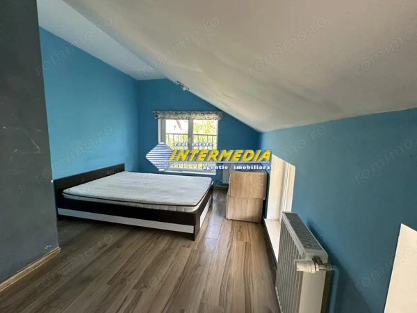 Proprietate cu 2 case in curte pavata Teren 700 mp Hotel CETATE gard ...