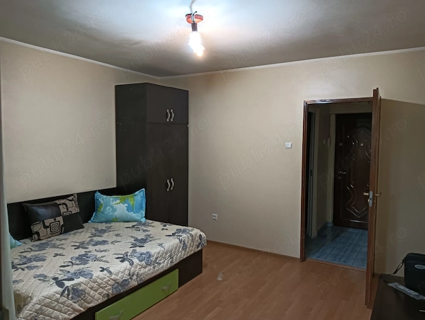 Inchiriez apartament 1 camera cam. Semidecomandat, 31 mp Etaj 1 Mazepa ...