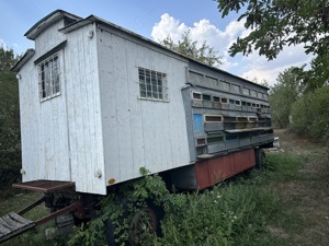 Vând pavilion apicol Buteni - Casa si gradina