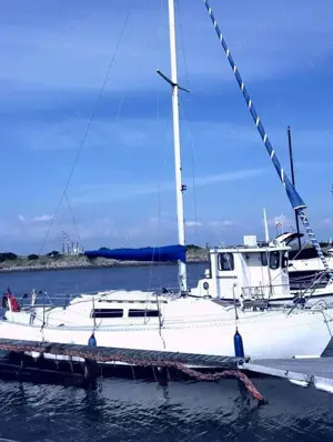Barca cu vele (pânze), velier Tur 84 de 8.4 m din fibră de sticlă ...