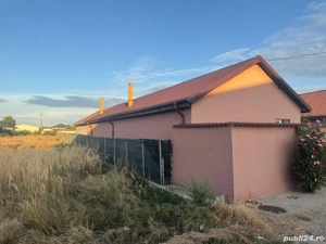 Vând casă comuna Poroschia Poroschia - Imobiliare