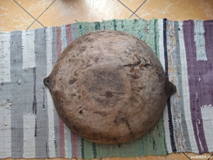 Covată vintage cioplită din lemn Borsa - Timp liber si sport