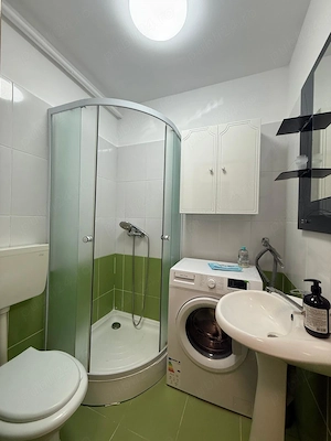 Inchiriez apartament 1 camera cam. Semidecomandat, 21 mp Etaj 5 Take ...